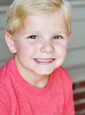 Brogan Hall - Beyazperde.com