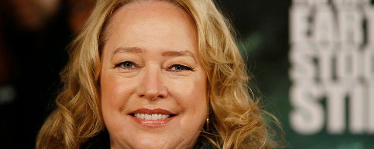 Kathy Bates American Horror Story'ye Geri Dönüyor! - Haberler ...