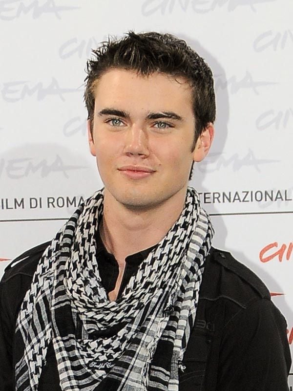 Cameron Bright - Beyazperde.com