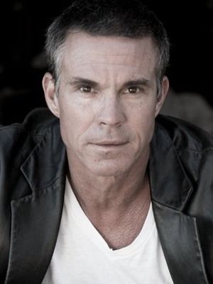 Ash Adams - Beyazperde.com