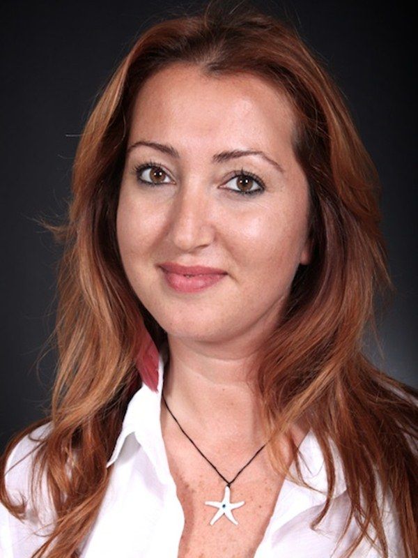 Burçak Açık Üzen - Beyazperde.com