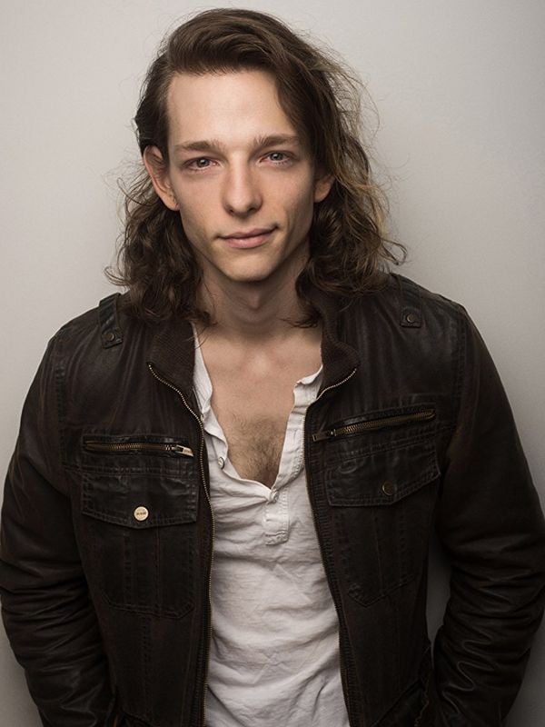 Mike Faist - Beyazperde.com