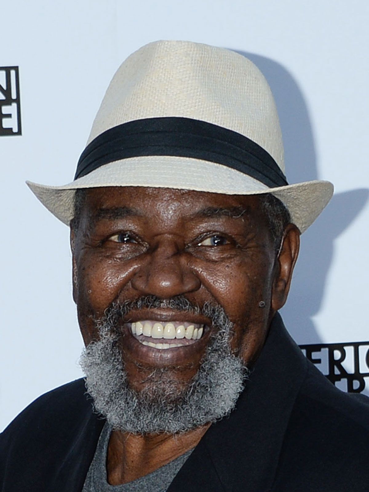 Albert Hall - Beyazperde.com