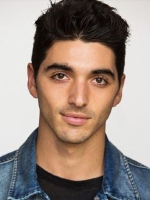 Taylor Perez - Beyazperde.com