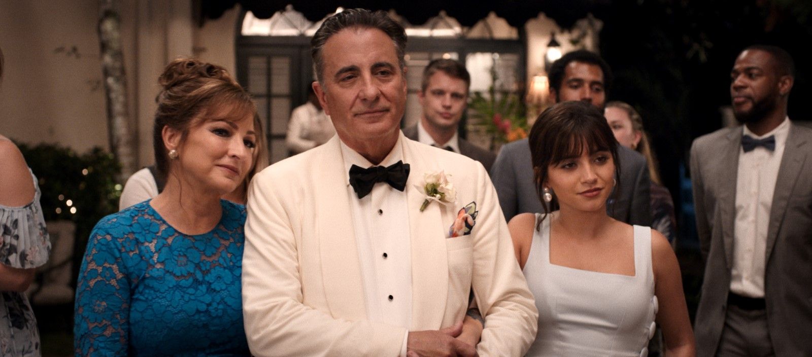Isabela Merced resimleri - Father Of The Bride : Fotoğraf Andy Garcia ...