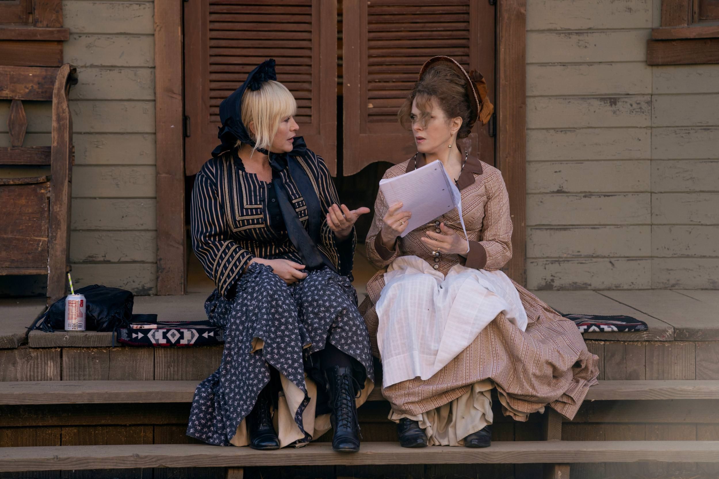 High Desert: Fotoğraf Patricia Arquette, Bernadette Peters isimlerini ...