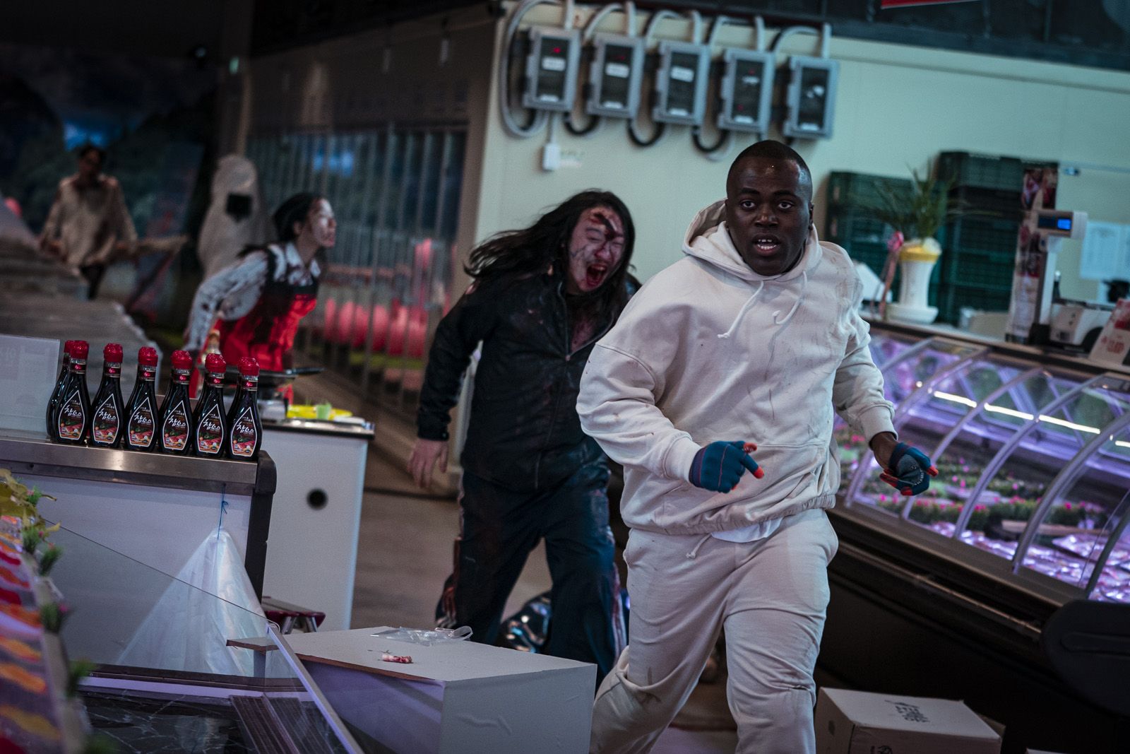 Zombieverse: Fotoğraf Jonathan Yiombi isimlerini içeren 0 fotoğraftan 4 ...