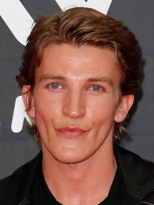 Ewan Mitchell resimleri - Afiş Ewan Mitchell - Beyazperde.com