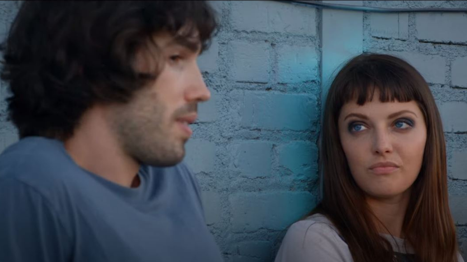 TwoTwo Fragman - Beyazperde.com